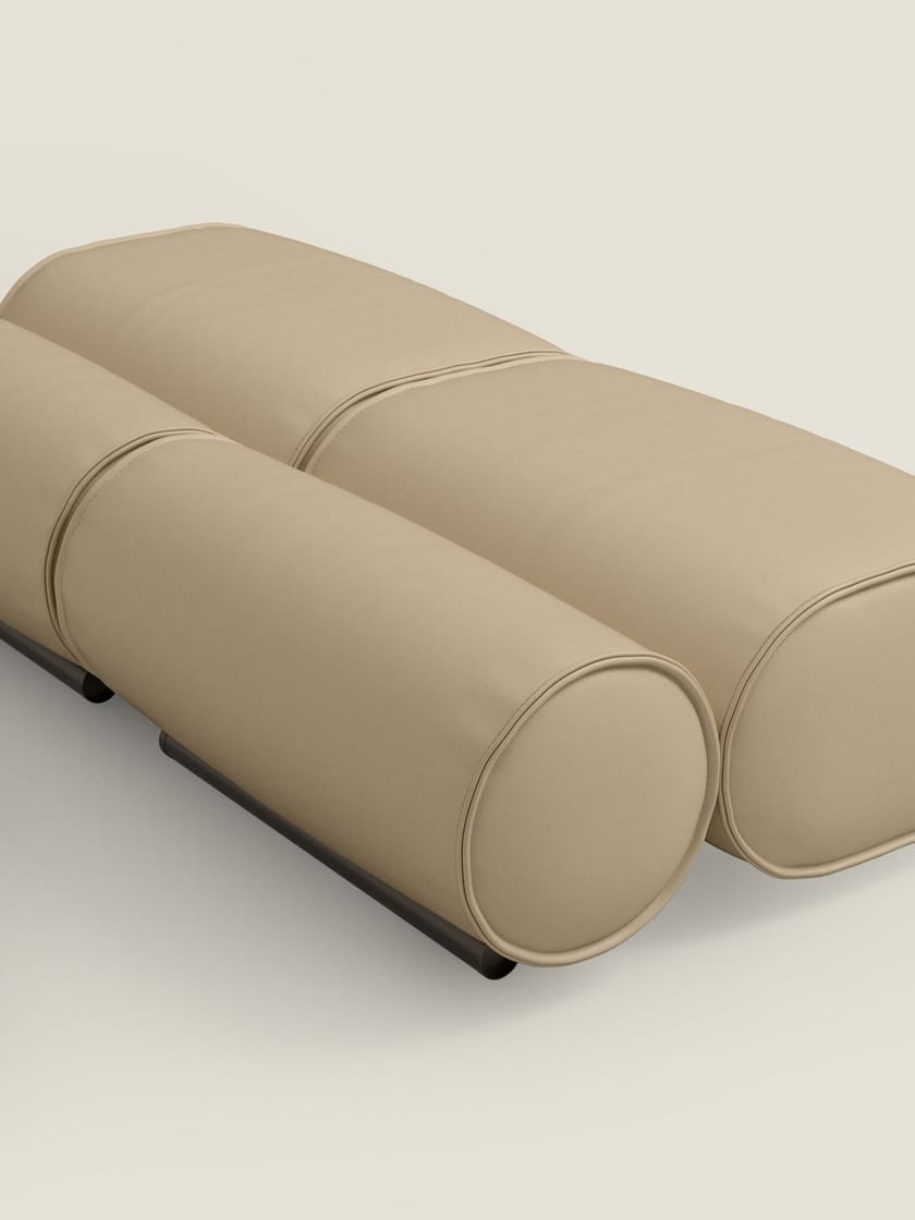 ROLLER Pouf By Desalto