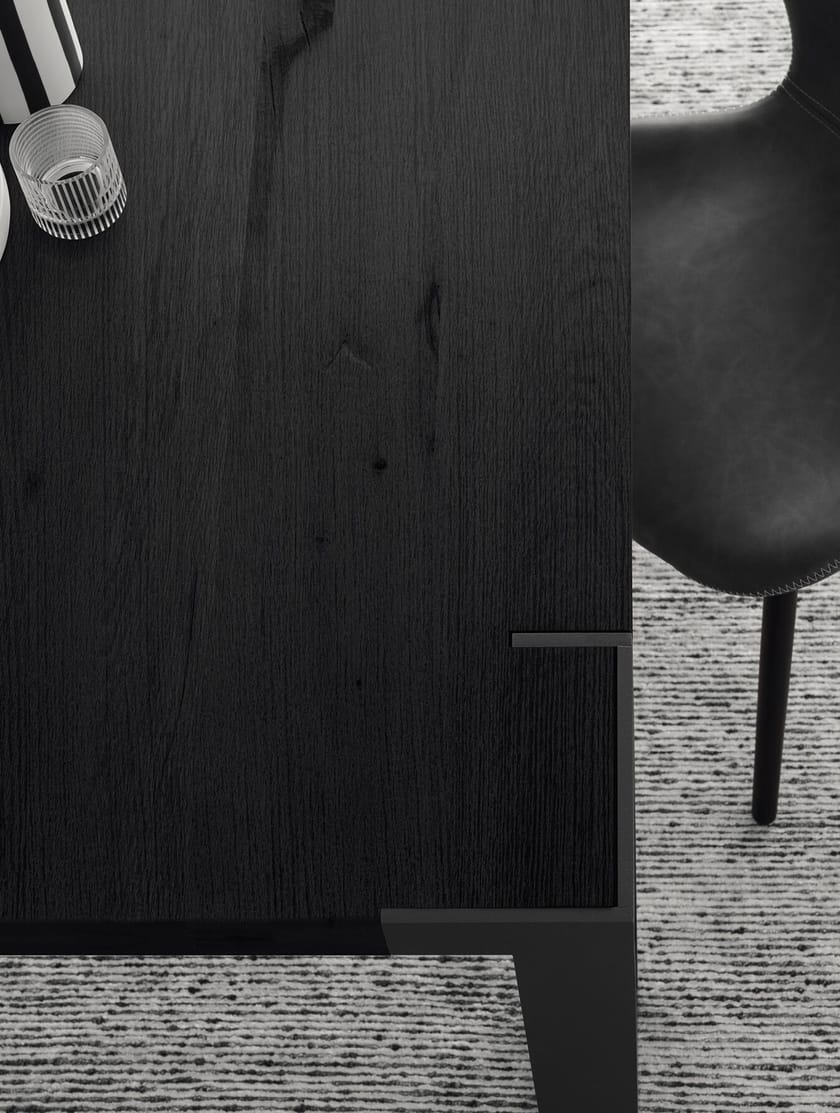 FRAME Rectangular oak table By Devina Nais