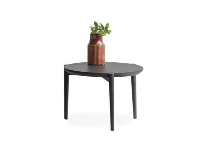 SCOTT Coffee table By Devina Nais