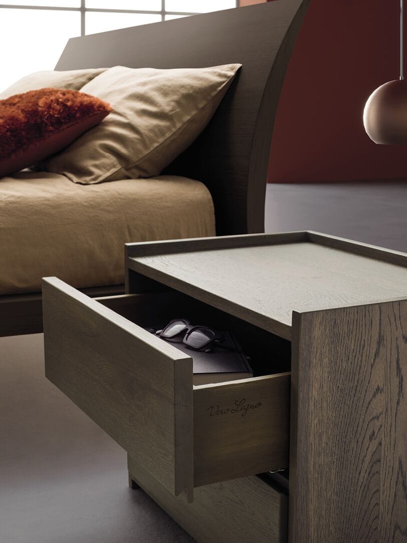 SHARK Letto By Devina Nais