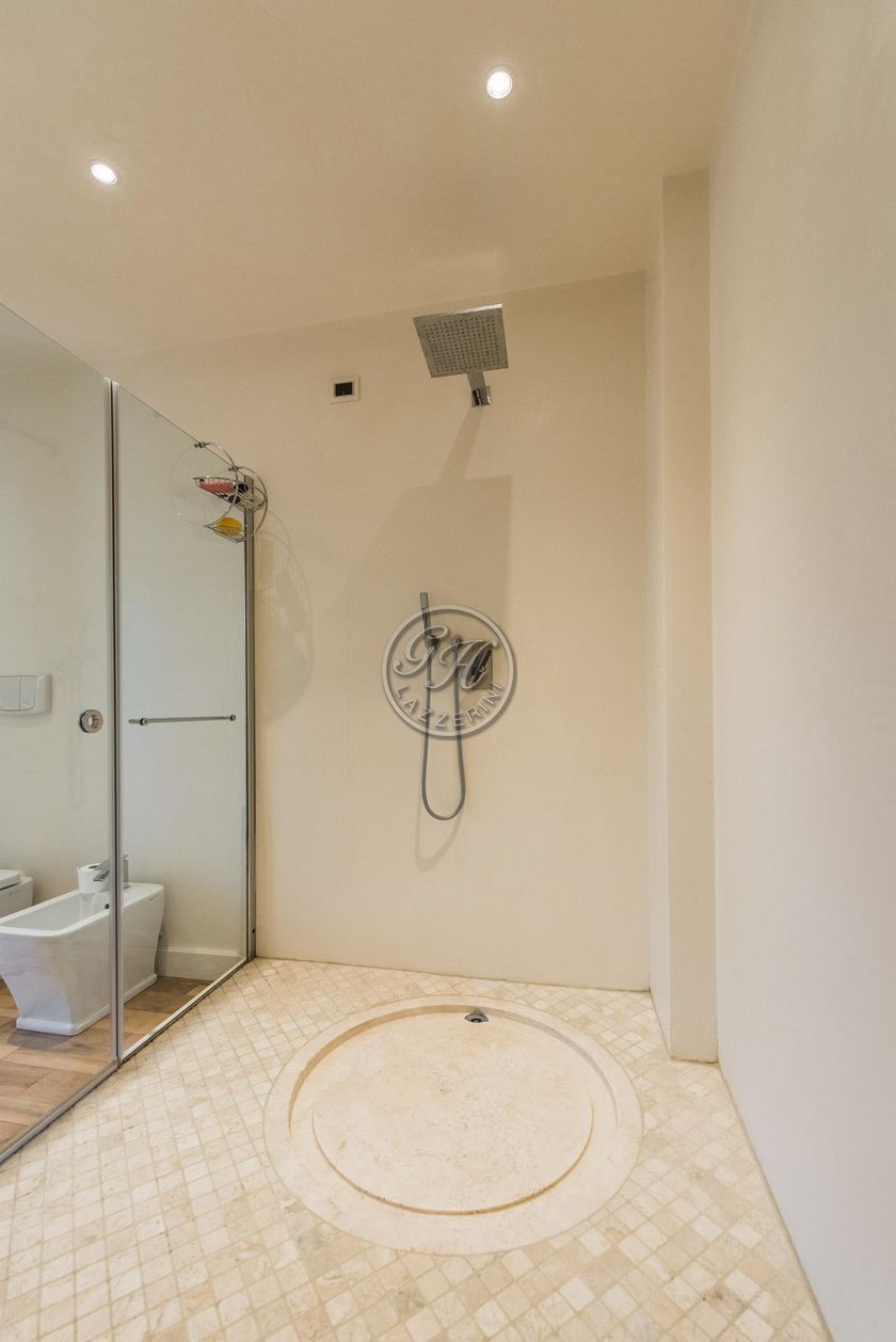 Stone shower 1 Natural stone wall tiles By GH LAZZERINI