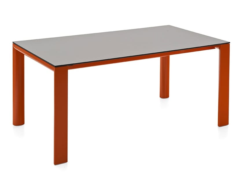 DORIAN | HPL table By Connubia
