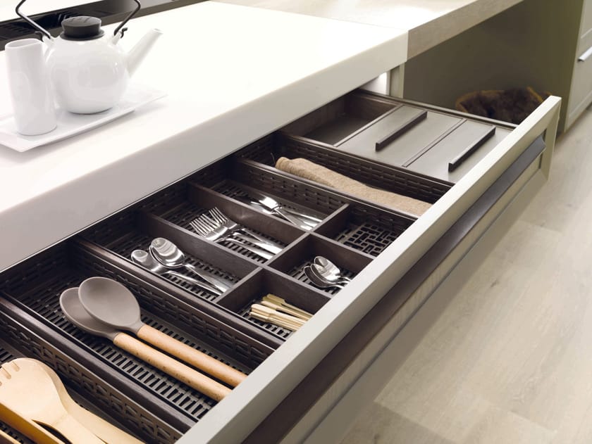 E4.40 | Kitchen with handles Emotions - Kitchens Collection By GAMADECOR