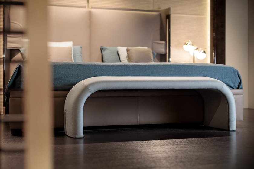 ECLIPSE Upholstered fabric bench By Turri | design Andrea Bonini