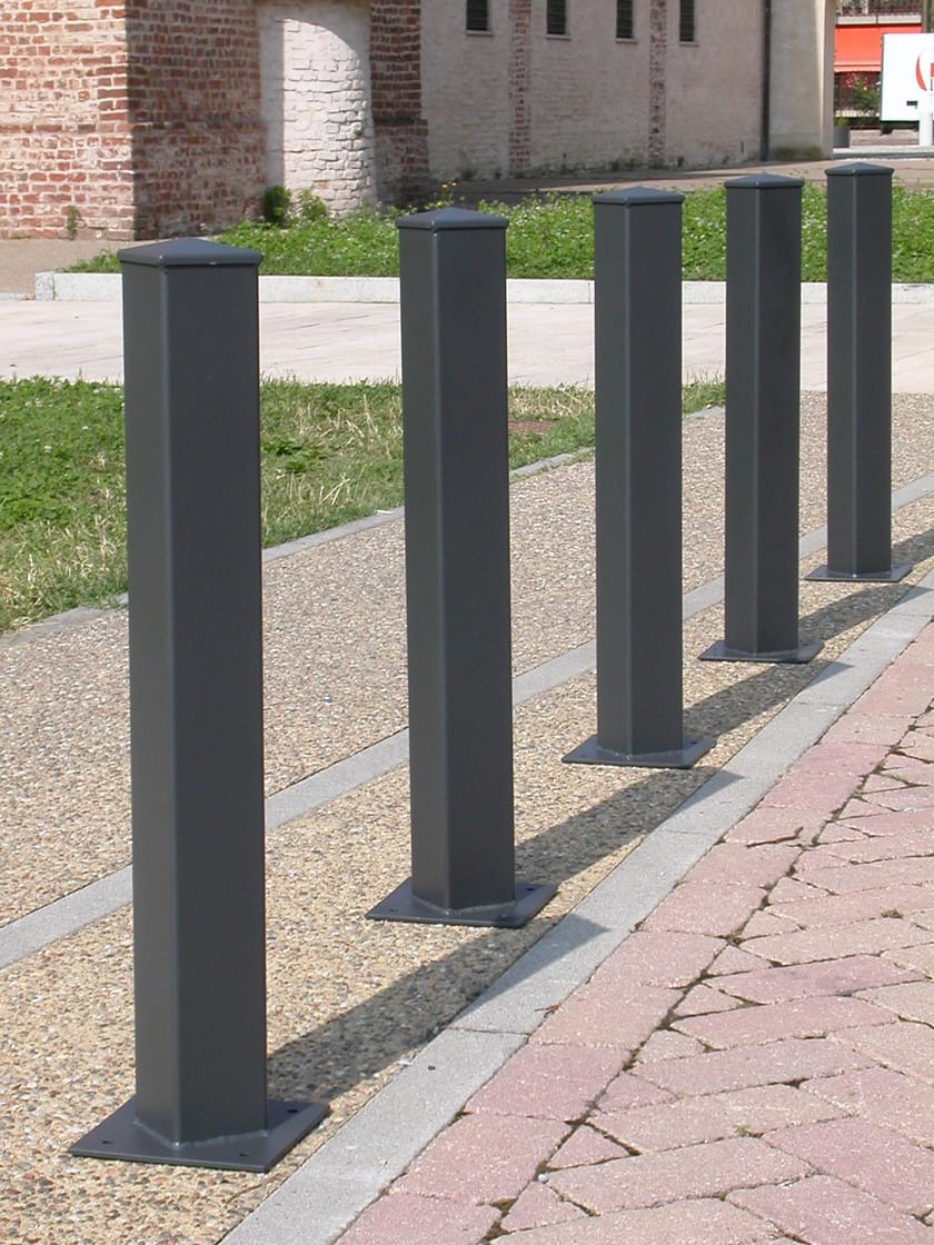 Galvanized steel bollard post ECO FORTE By A.U.ESSE