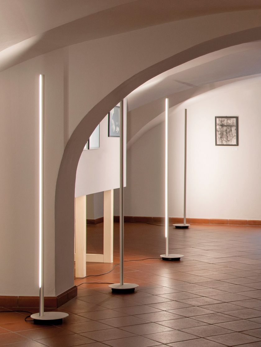 ED POLE | Floor lamp By Quicklighting