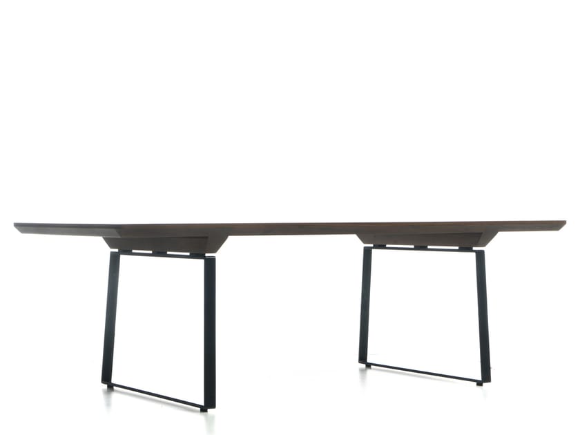 EDGE Rectangular dining table By ENNE | design Christophe Pillet