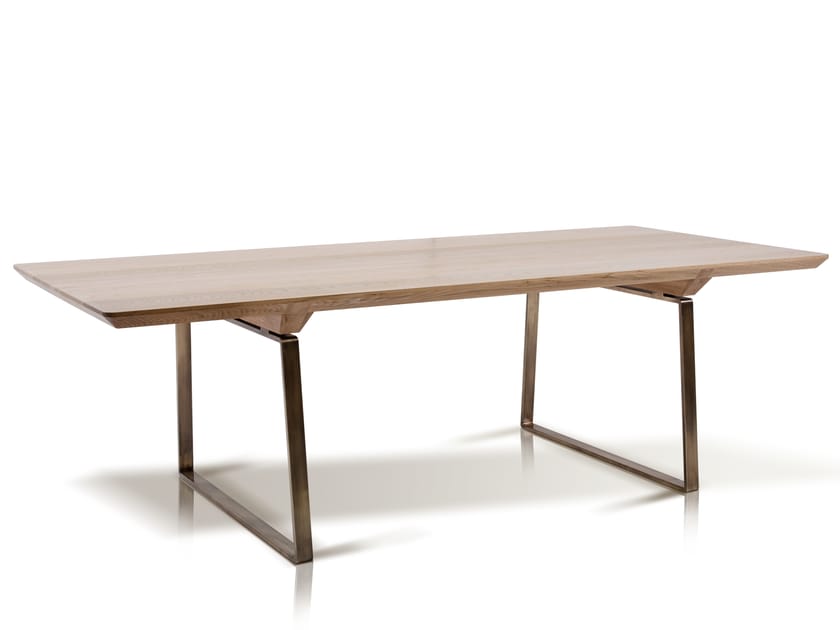 EDGE Rectangular dining table By ENNE | design Christophe Pillet