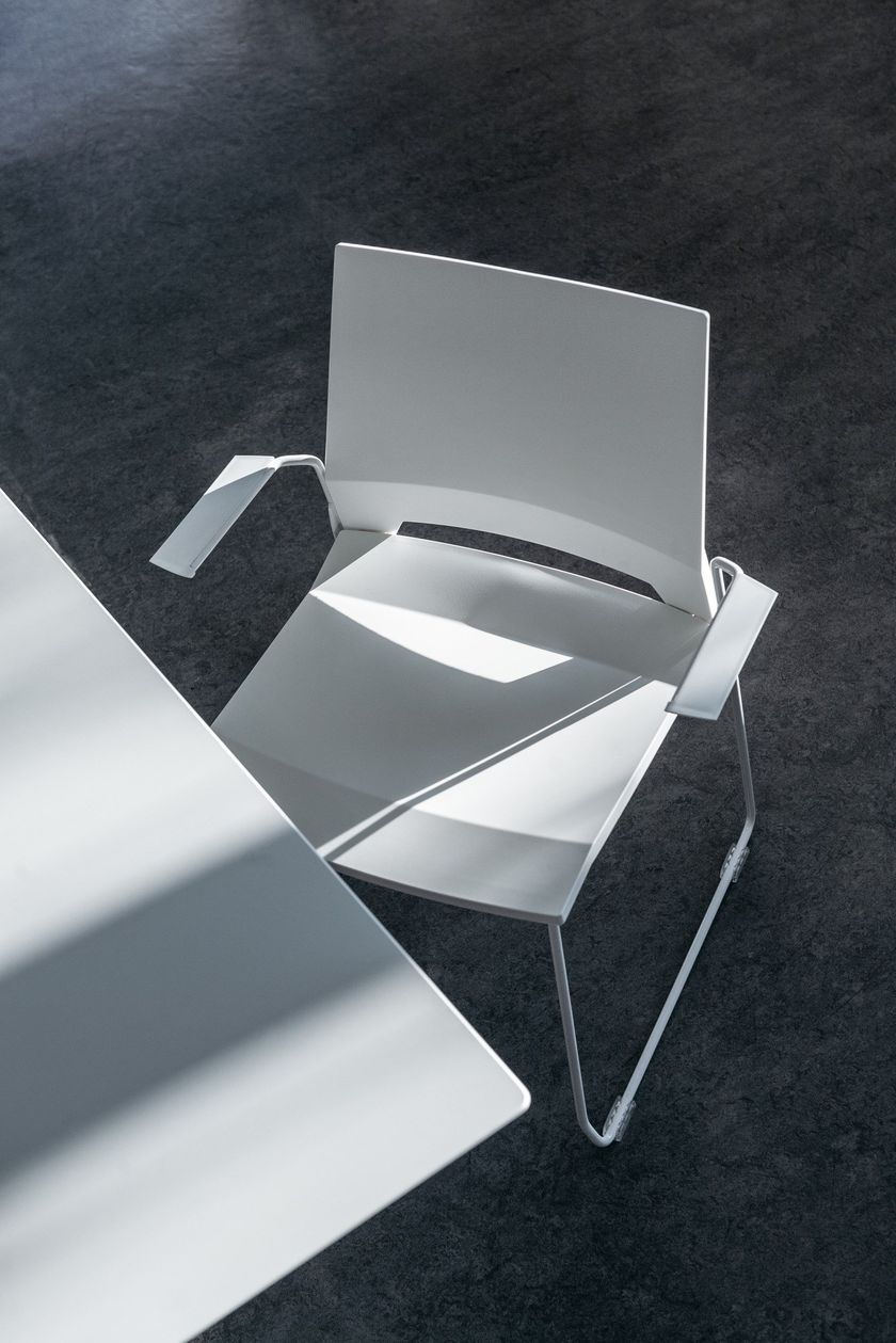 Sled base stackable chair with armrests EDGE By FANTONI