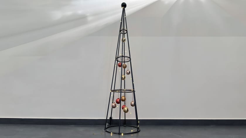 ENNA Wrought iron plant support By ELEO