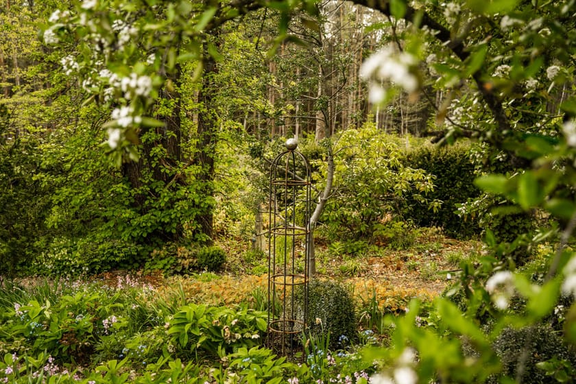 MESSINA Wrought iron plant support By ELEO