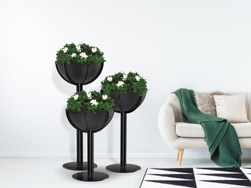 Metal plant pot ELON By BLOSS