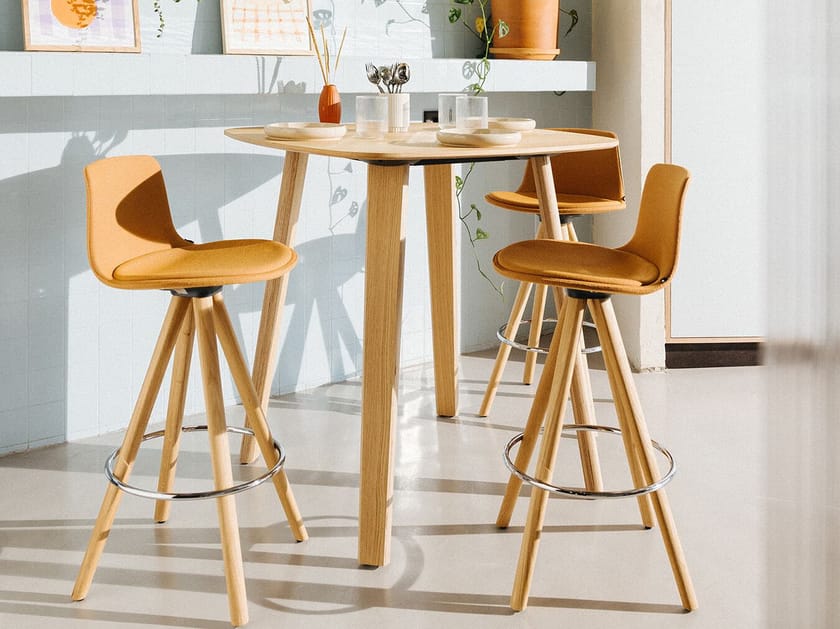 LOTTUS SPIN WOOD Stool By ENEA