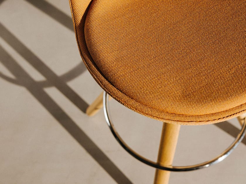 LOTTUS SPIN WOOD Stool By ENEA