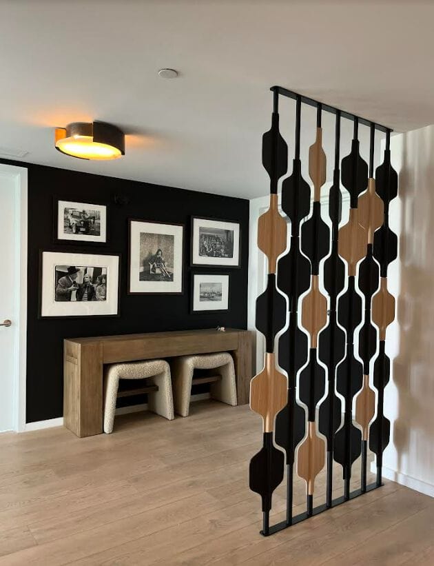 RO Divider in leather and wood By ENRICO PELLIZZONI | design Mia Cullin