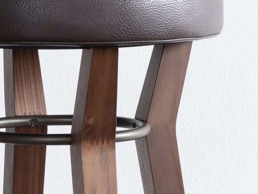 EOS stool By Van Rossum design Frederik Delbart