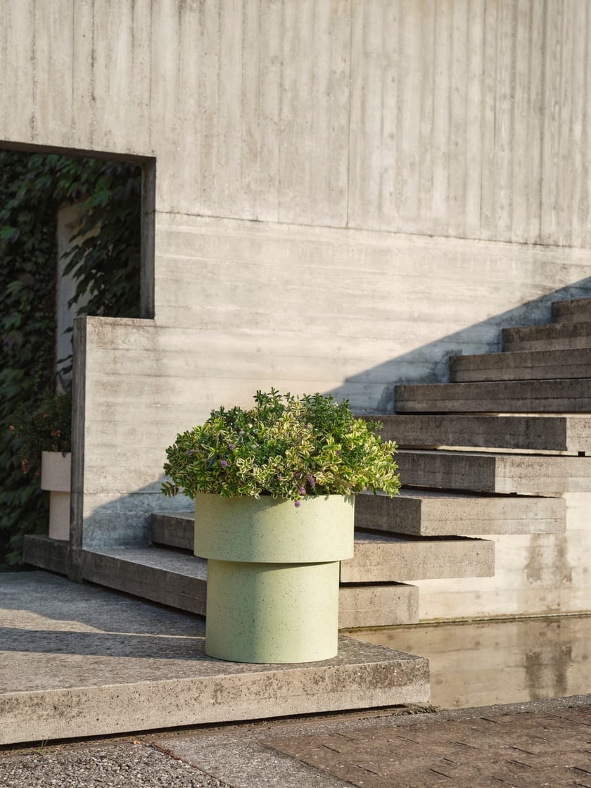 ERASMO | Round vase vase By Cimento design Patricia Urquiola