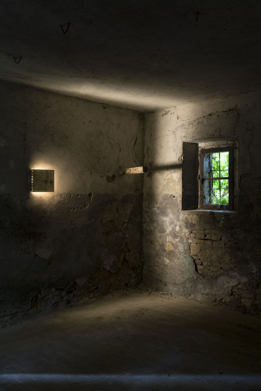 LED reclaimed wood wall lamp EREMO By Emanuel Gargano design Emanuel ...