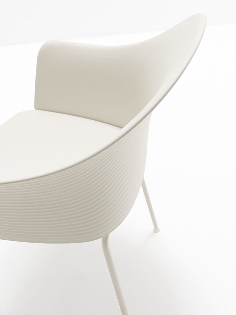 PROFILO TOFANE 椅子 By ESTEL GROUP