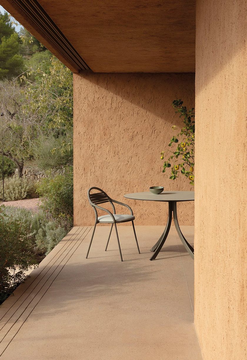 PETALE Stackable stainless steel and rope garden chair with armrests By ...