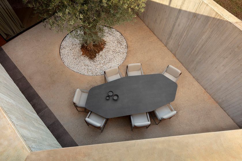 TALO Cement garden table By EXPORMIM | design Altherr Désile Park