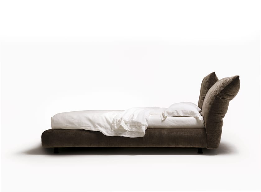 STAND BY ME Bed By Edra | design Francesco Binfaré