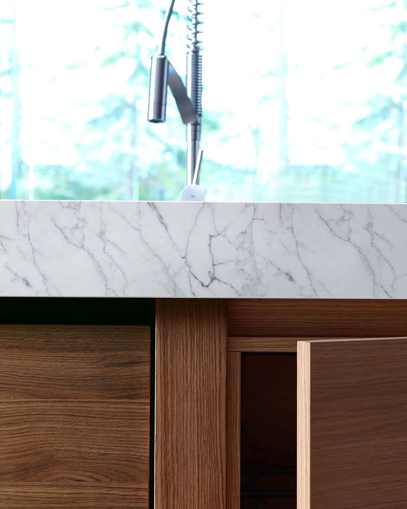 WOOD 100% Chestnut fitted kitchen with integrated handles By Effeti ...