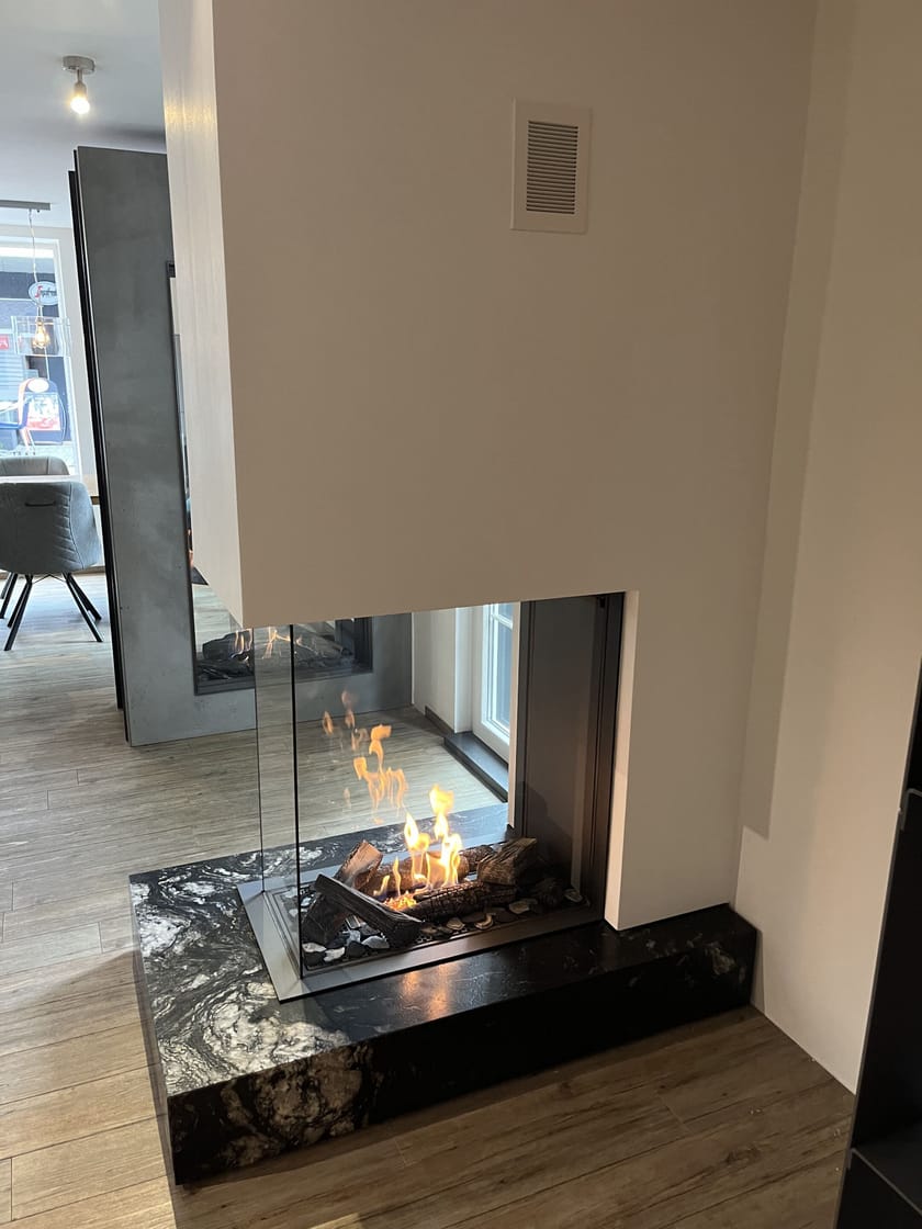SKY ROOMDIVIDER BIO 3-sided bioethanol steel fireplace By Element4