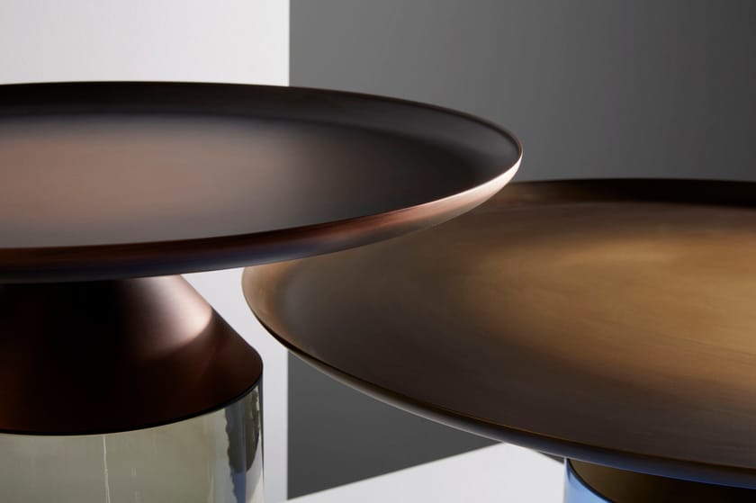 Round blown glass coffee table for living room EQUILIBRE By VeniceM design Massimo Tonetto
