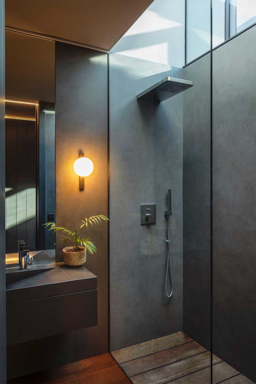 CIRC LED wall light By Estiluz