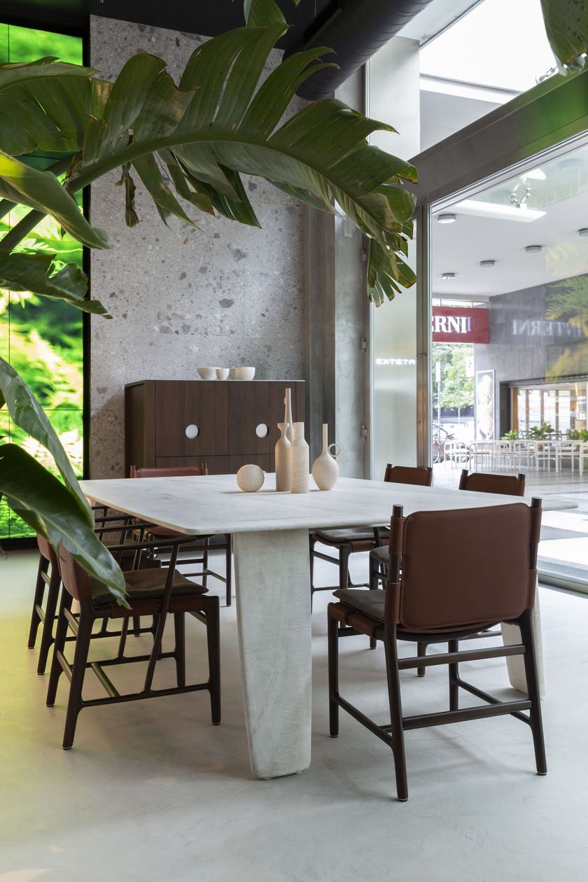 BISCUIT Rectangular marble garden table By Exteta