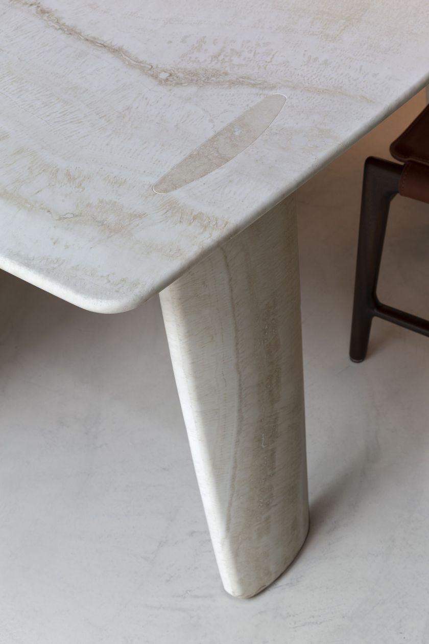 BISCUIT Rectangular marble garden table By Exteta