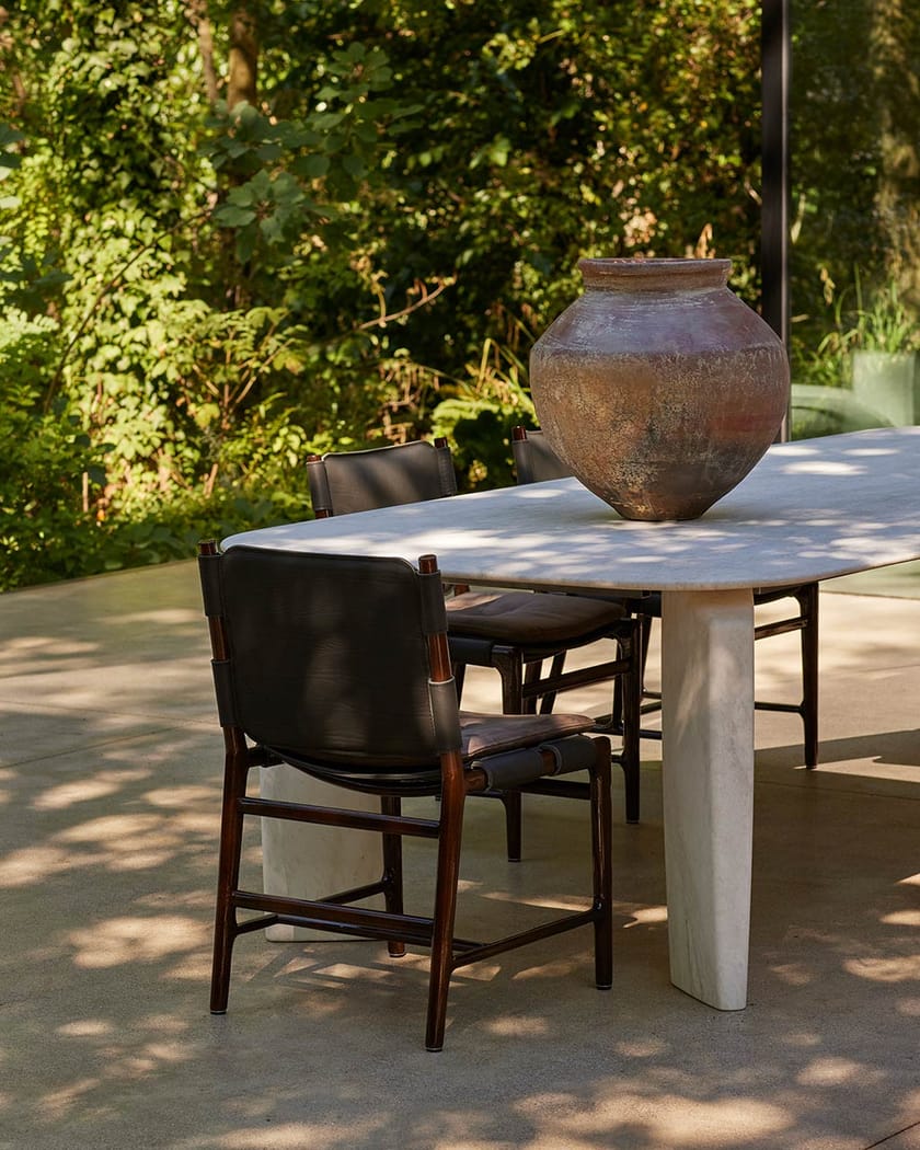 GIOTTO Rectangular travertine garden table By Exteta