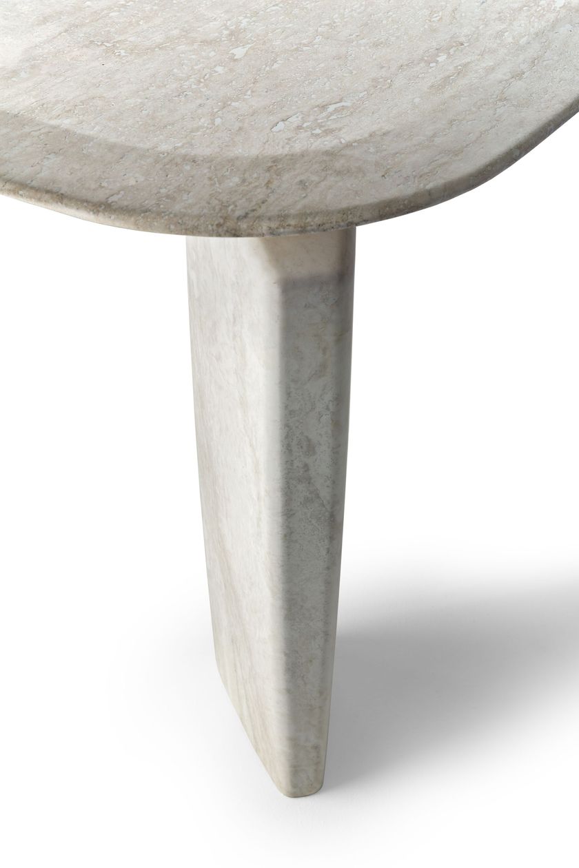 GIOTTO Rectangular travertine garden table By Exteta