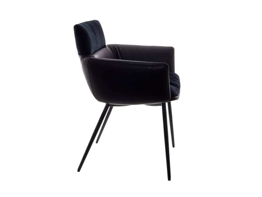 FAYE | Chair with armrests By KFF