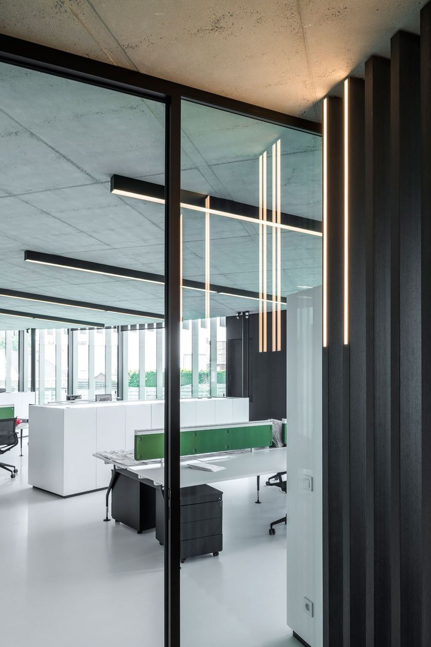 FEMTOLINE 35 FLUSH HE DOWN-UP linear lighting profile By Delta Light