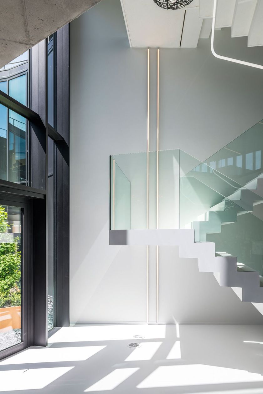 FEMTOLINE 35 FLUSH HE DOWN-UP linear lighting profile By Delta Light