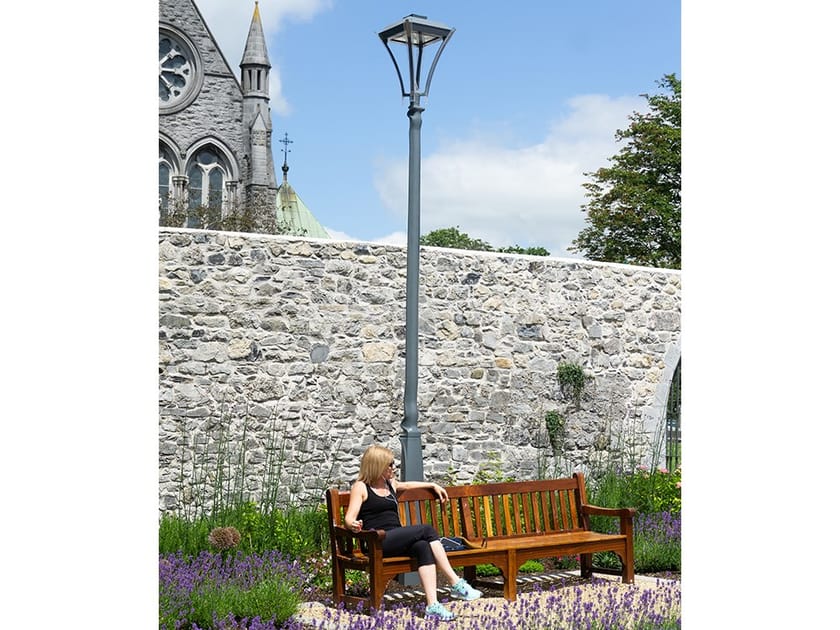 FESTONE | Lampadaire urbain By GHM-ECLATEC