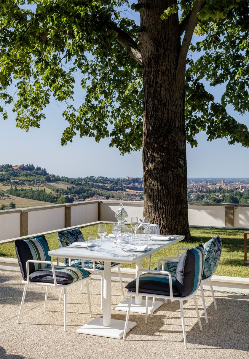 FILICUDI | 桌子 By Sicis 设计师Massimiliano Raggi