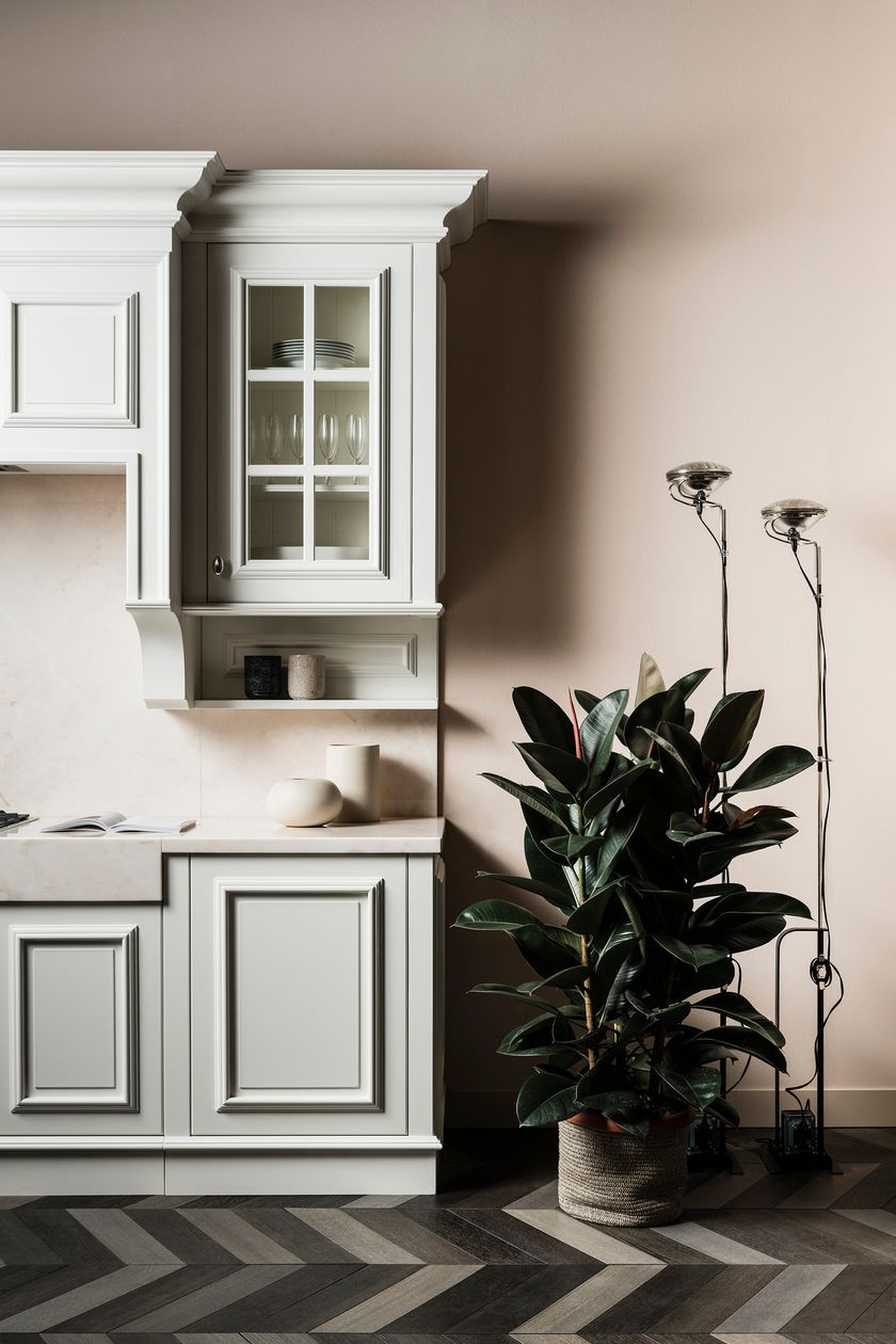FLORAL Linear wooden kitchen with handles By L'Ottocento