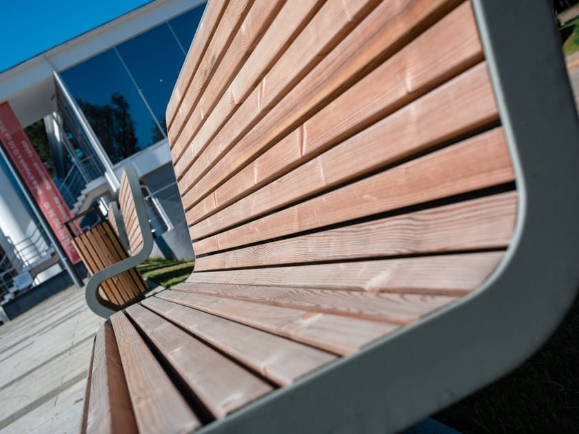 FLY | Bench with back By Punto Design design Arturo Erbsman