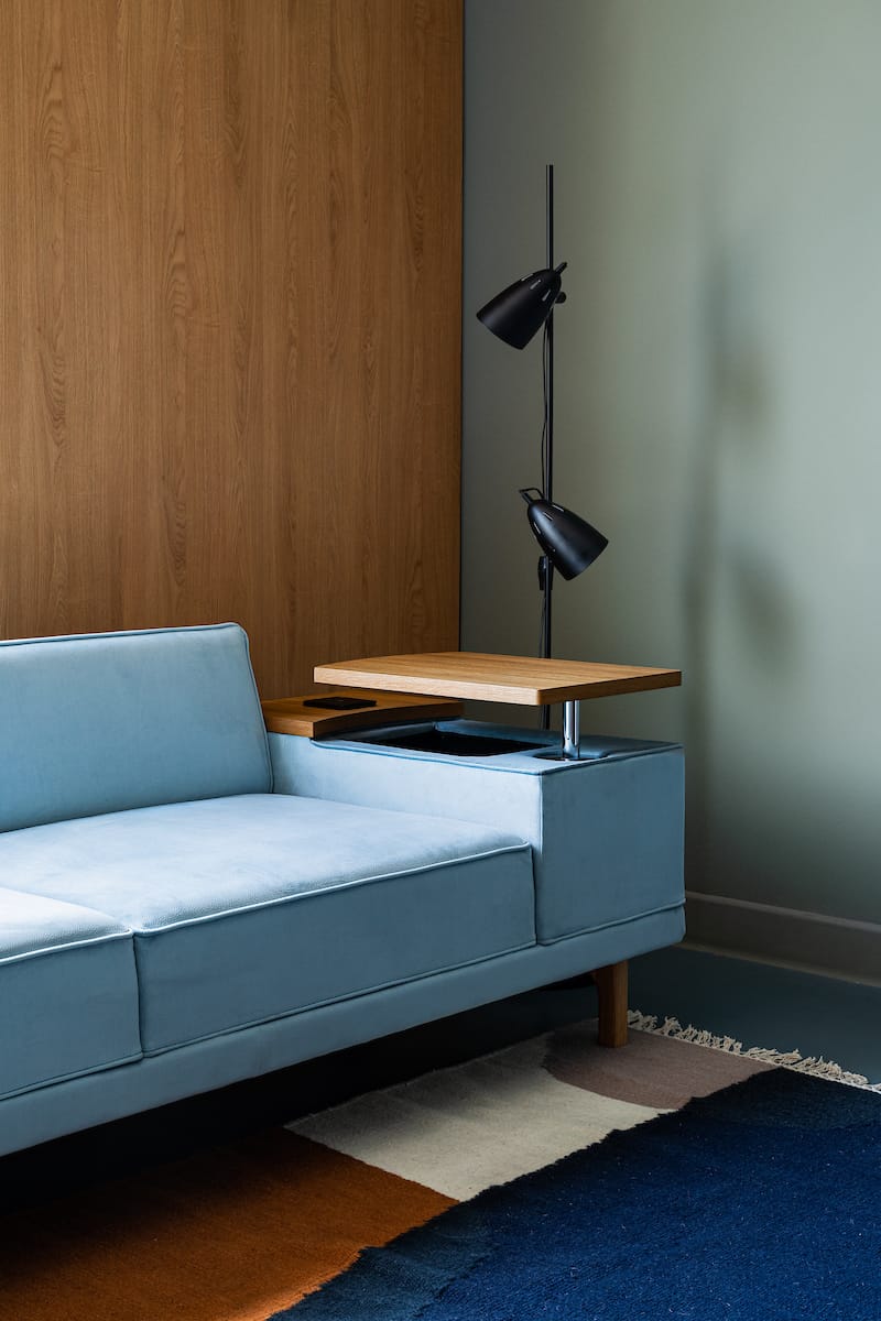 FLYTTE | Sofa with storage space Flytte Collection By Extraform