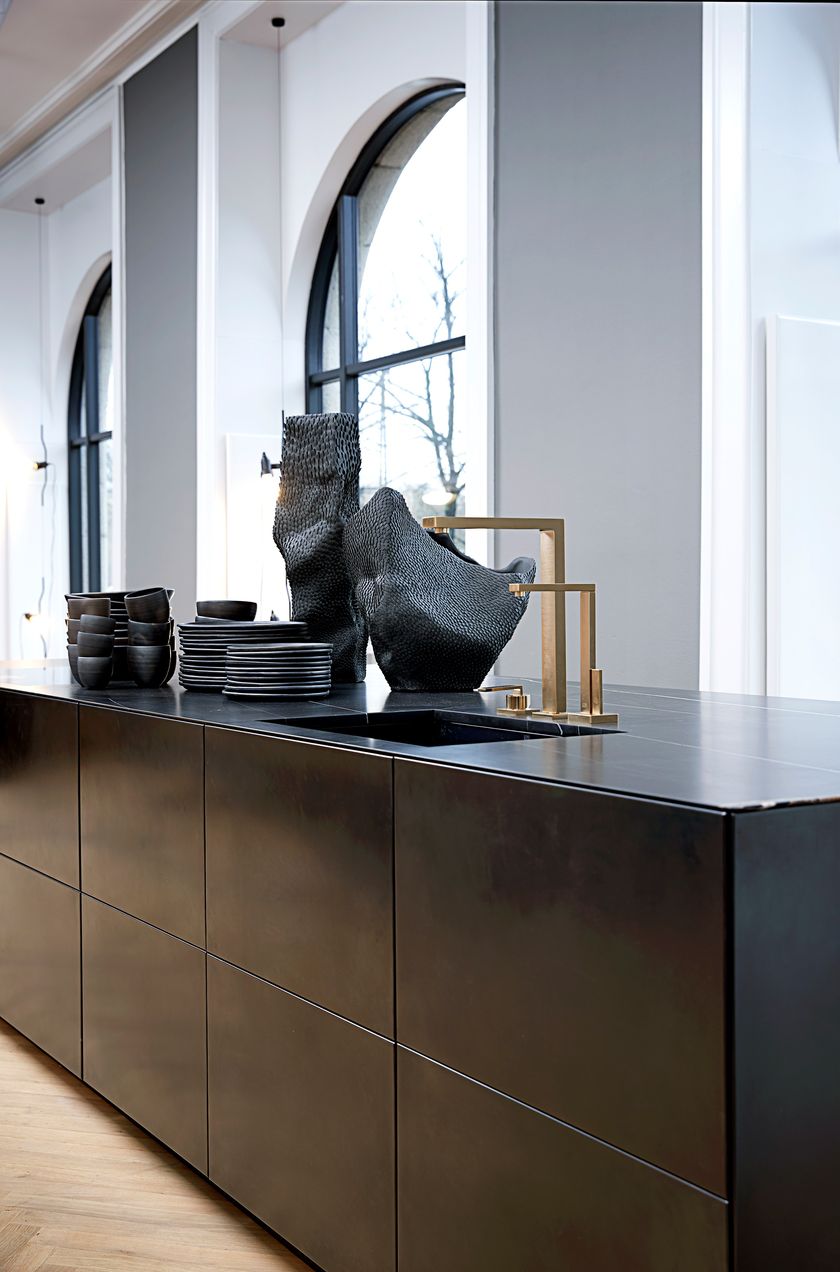 FORM 45 - BLACK OXIDISED STEEL Steel kitchen By Multiform