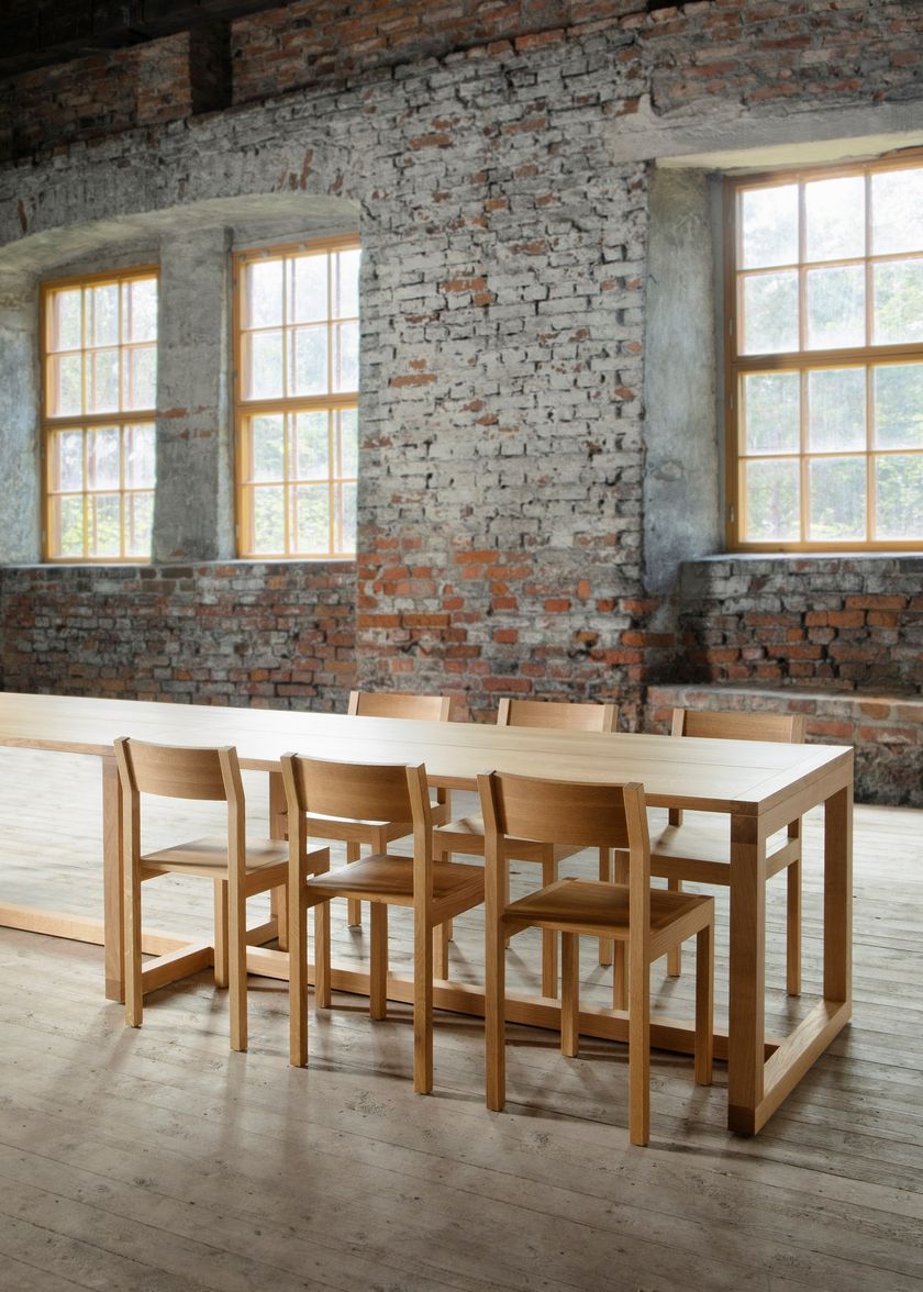 FRAME Rectangular solid wood table By Nikari | design John Pawson