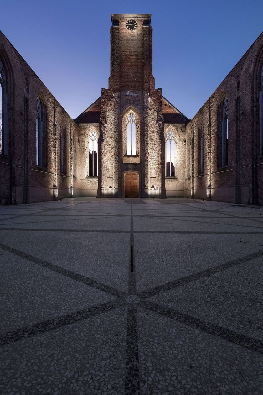 FRAX SUPERSPOT M LED adjustable Outdoor floodlight By Deltalight