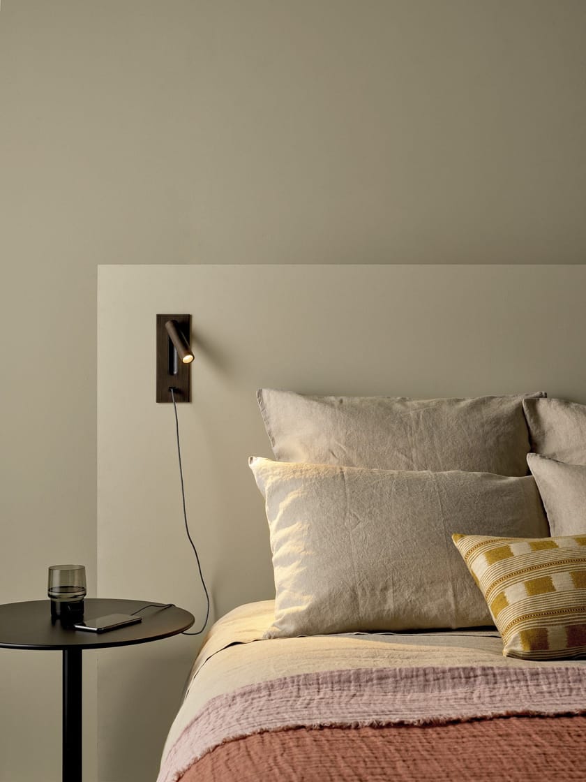 FUSE 3 | Reading lamp with USB By Astro Lighting