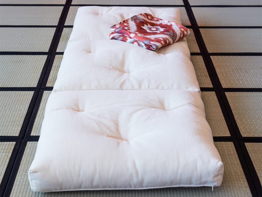 Pouf letto rettangolare in tessuto in stile giapponese FUTON POUFF By ...