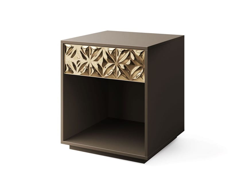 Fiam Italia: Curved glass furniture made in Italy | Archiproducts