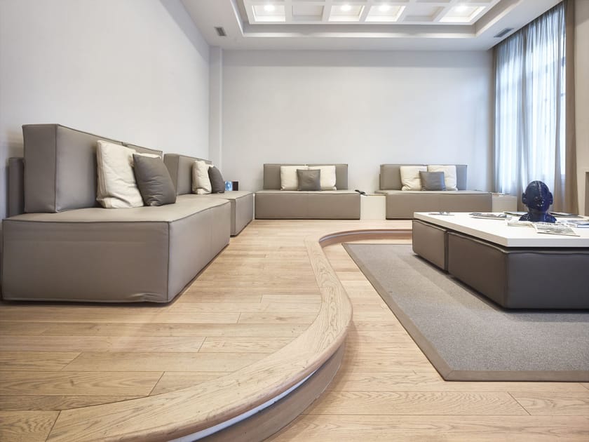 STAIR WITH ROUND NOSING Three-crossed-layers wooden covering By Fiemme ...