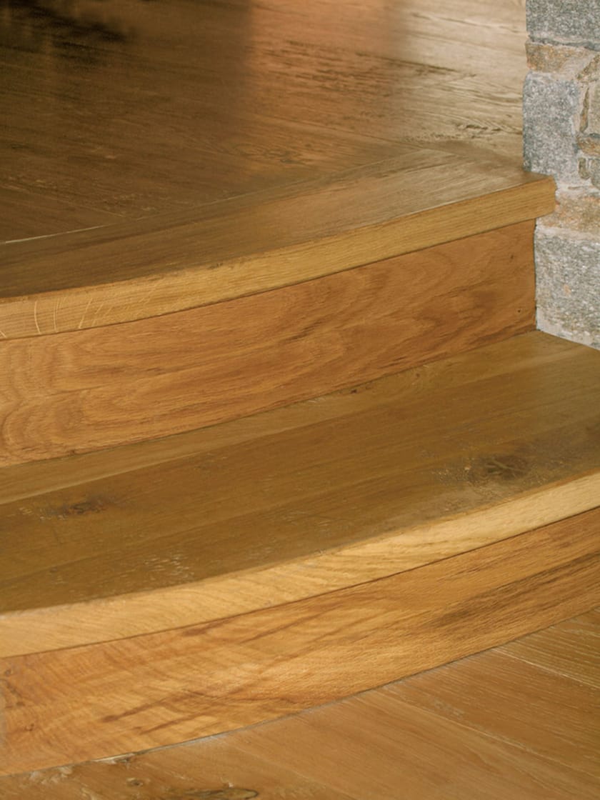 STAIR WITH SQUARED NOSING Three-crossed-layers wooden covering By ...